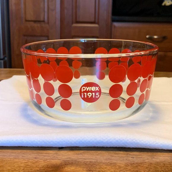 Pyrex | Kitchen | Pyrex 0th Anniversary Limited Edition 1 Qt Bowl ...